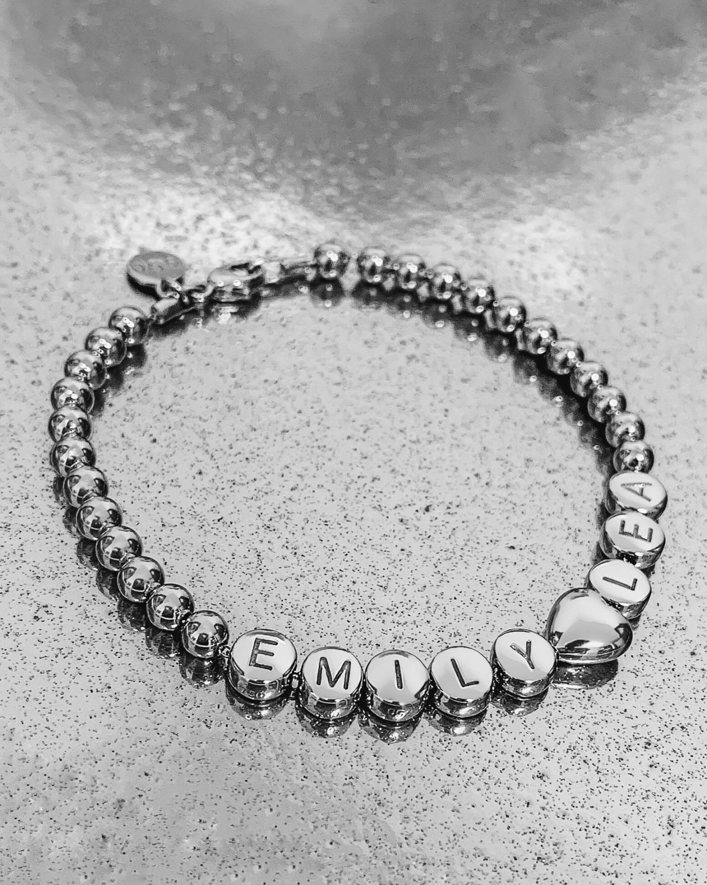 name bracelet classic HEART small bead 18 carat gold